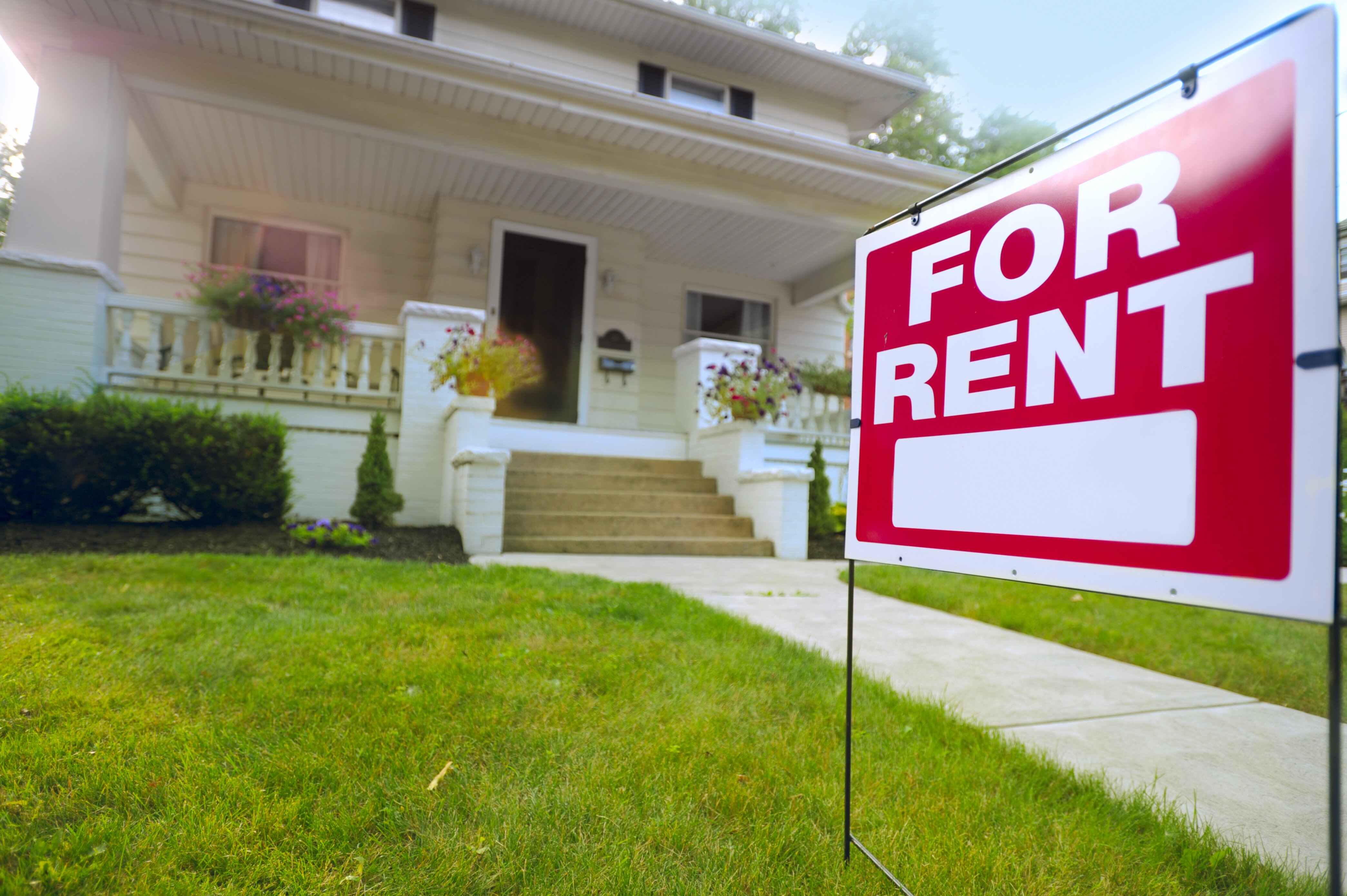 5 things to know before renting out your home | LowestRates.ca